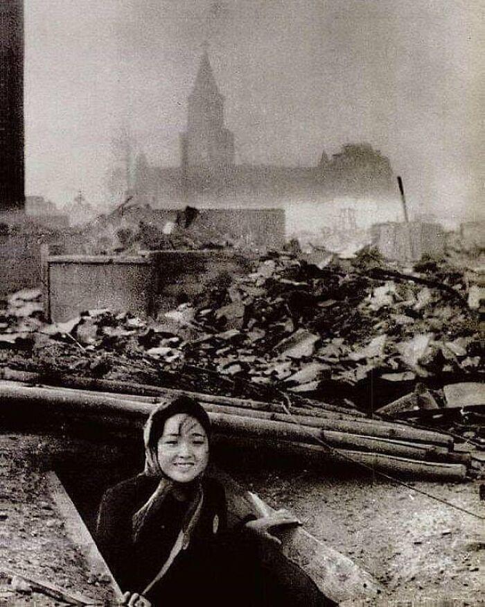 Why did the Japanese woman smile after being bombed? - iMedia