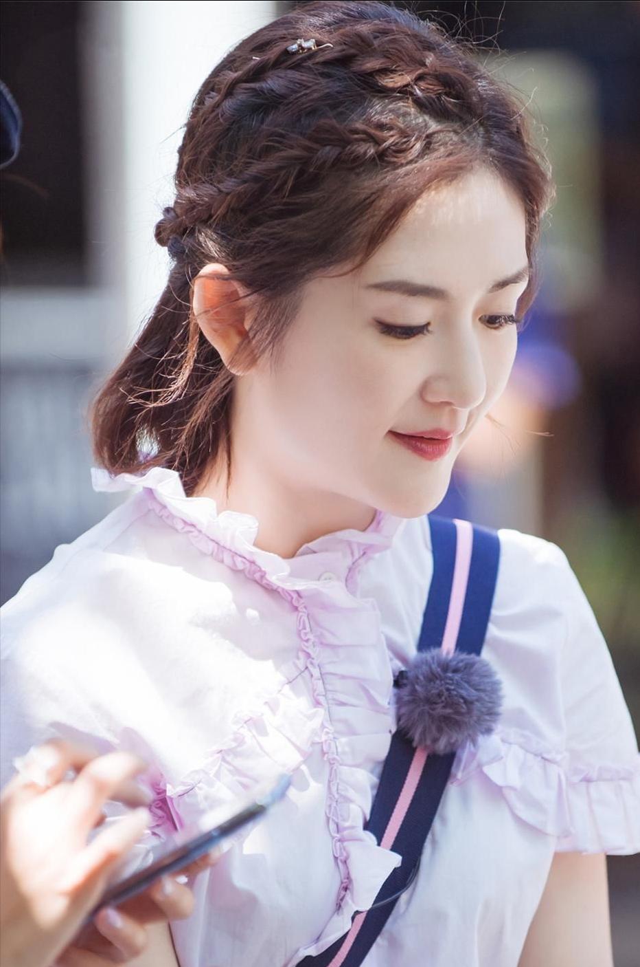 Xie Na: From rural girl to showbiz queen's indomitable spirit - iNEWS