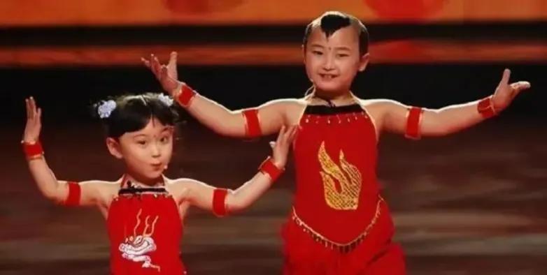Deng Minghe, who died at the age of 8 in the Spring Festival Gala at ...
