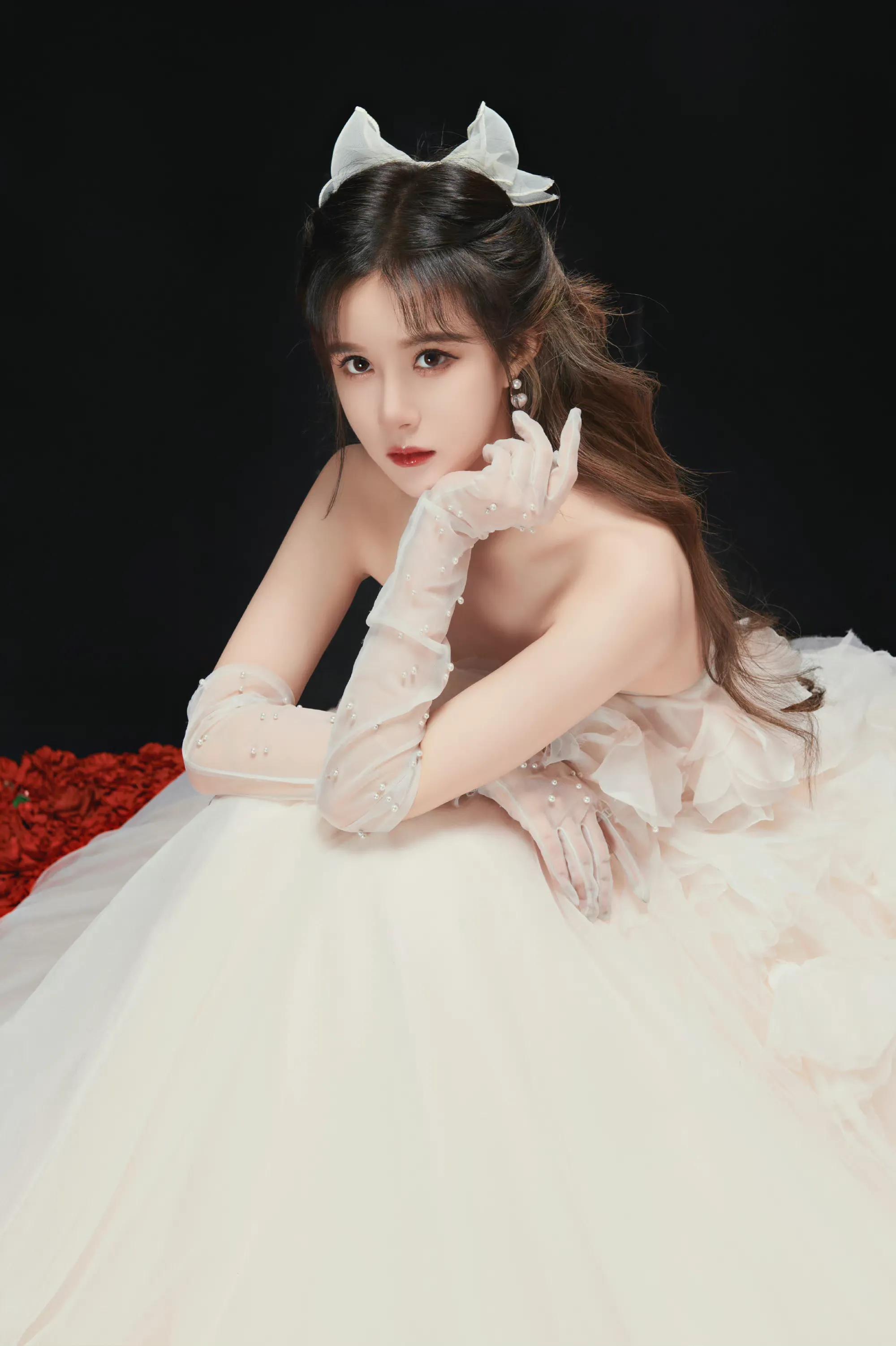 Duan Yixuan's beautiful picture - iNEWS