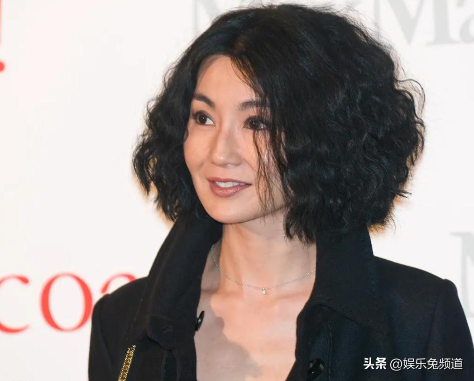 57-year-old Maggie Cheung is still as beautiful as a flower, and her ...
