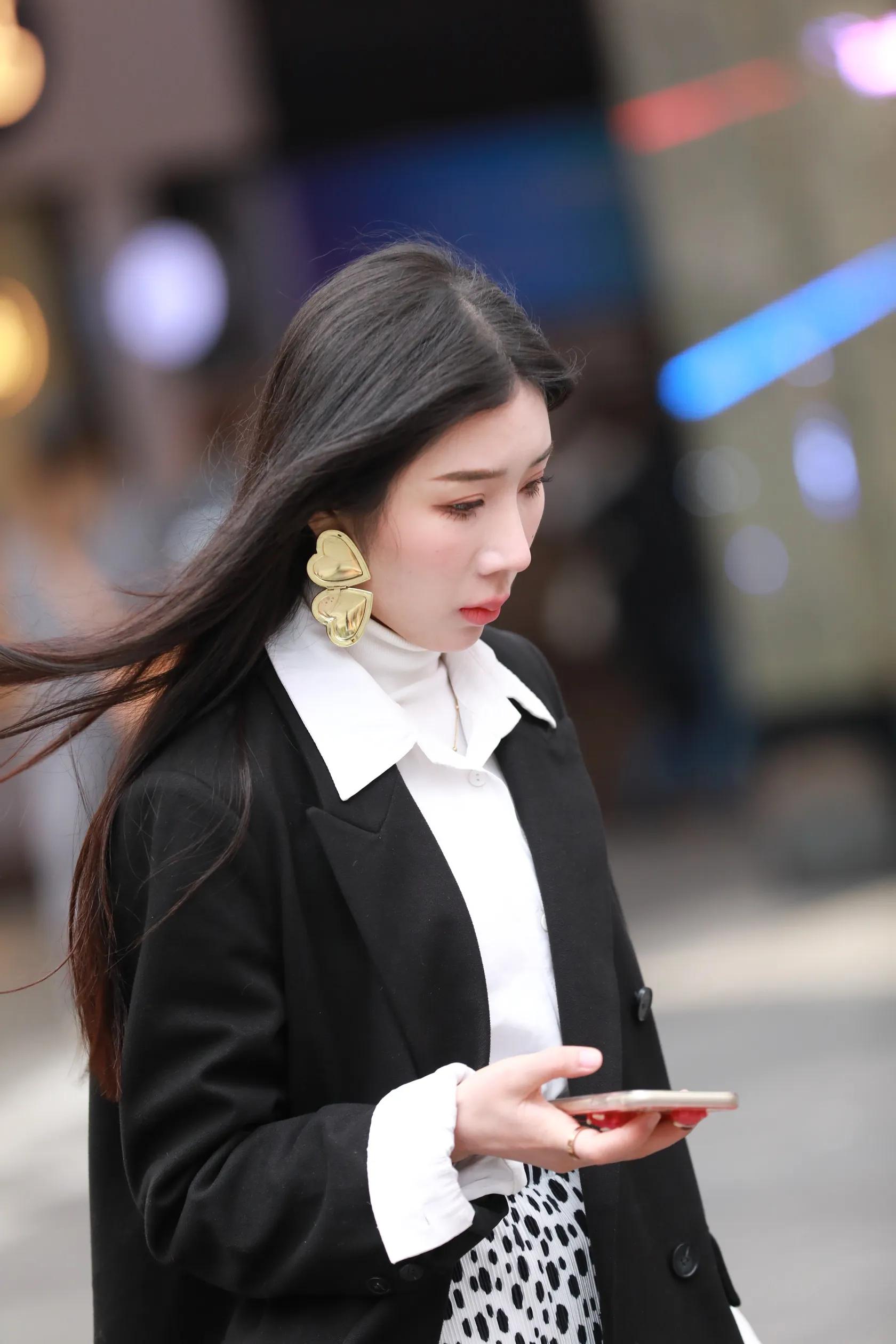 Street Photography in Chongqing: Searching and capturing the traces of ...