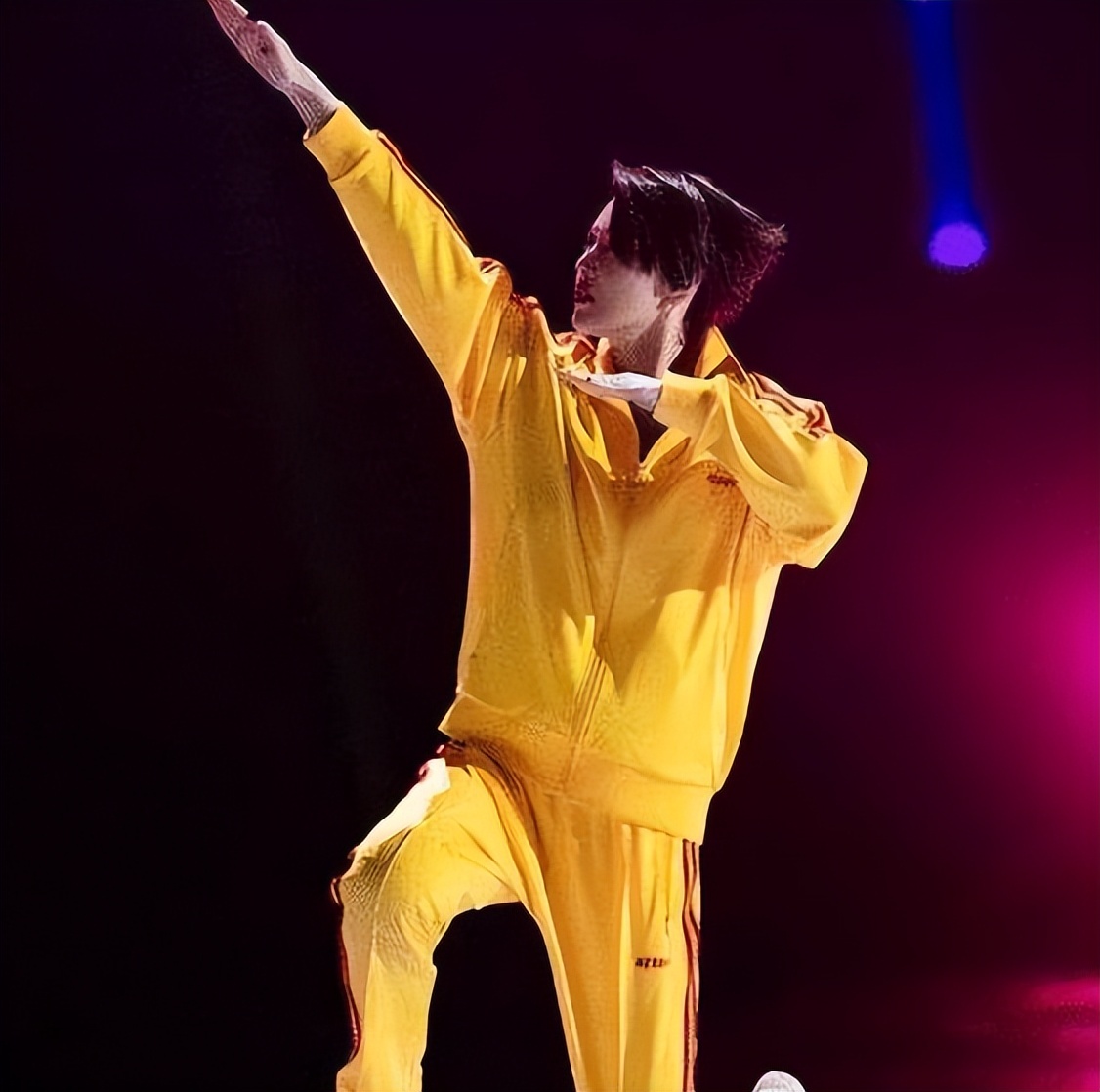 "Because of marrying someone and turned over", Zhang Xinyu's husband He ...