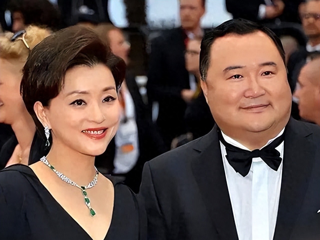 Yang Lan rarely shows affection! She had a love-hate relationship with ...