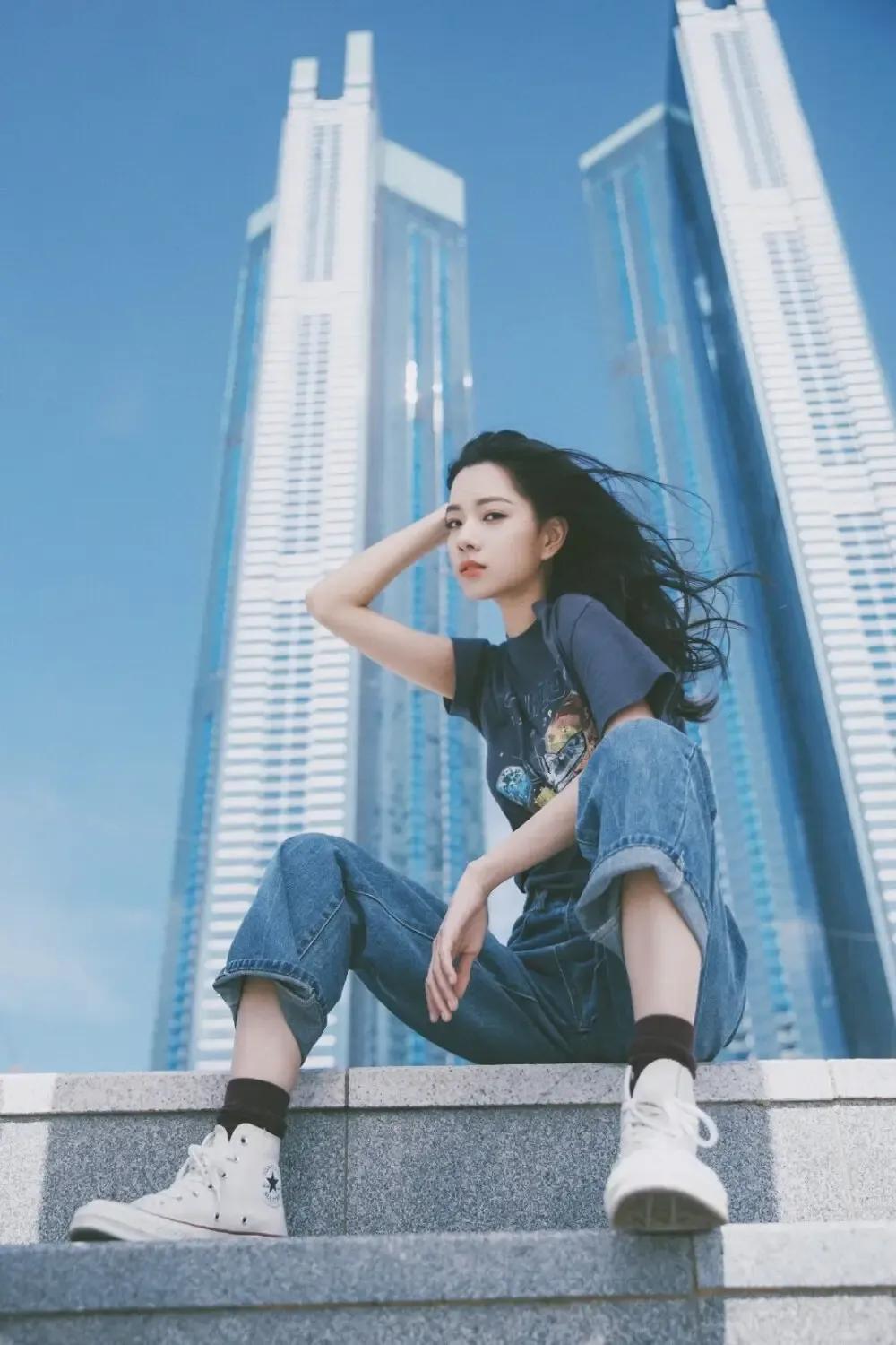 Young and beautiful beauty Zhuang Dafei, enjoy the beautiful pictures ...