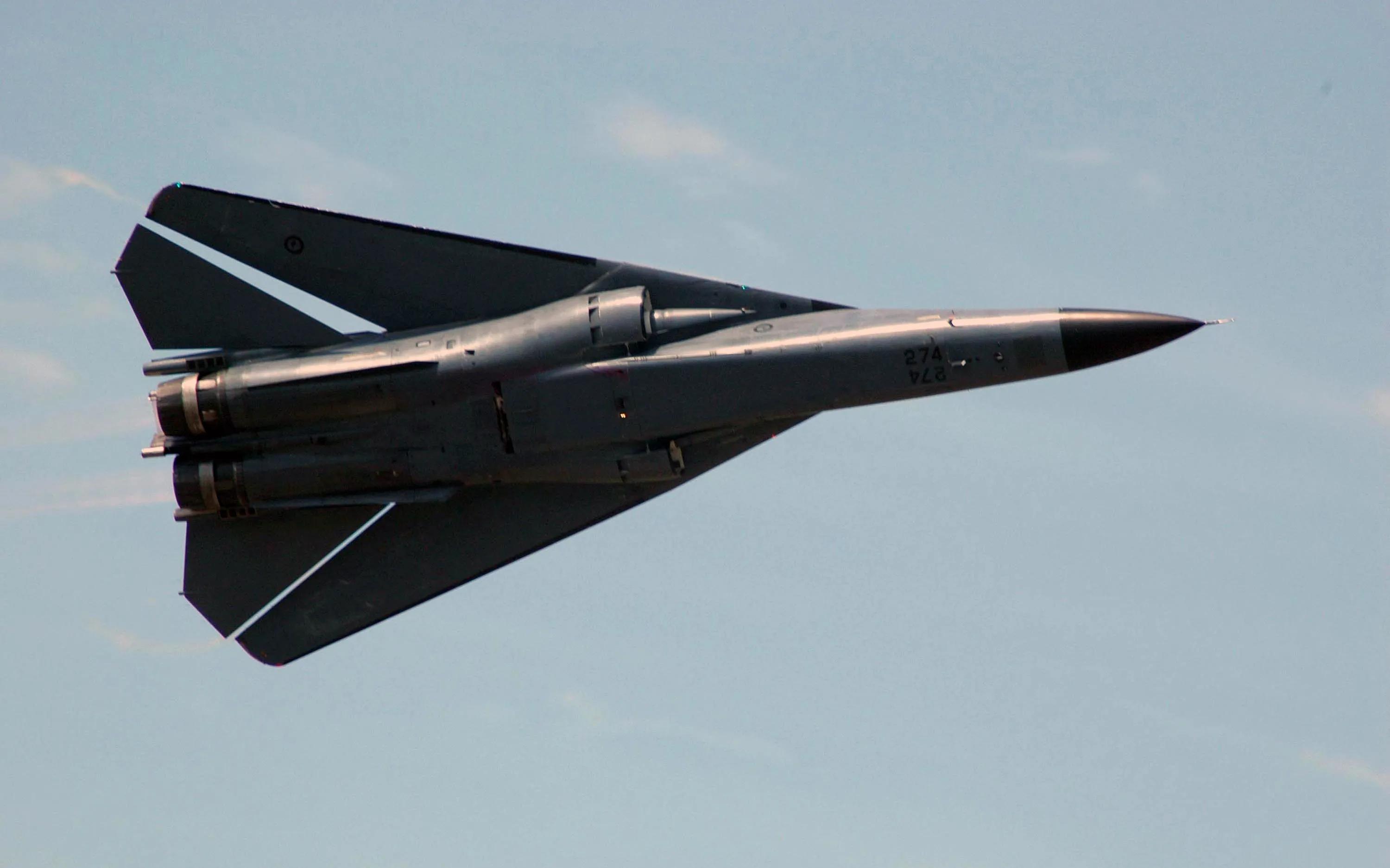 Variable wing first, heavy aardvark - military aircraft / fighter jet ...