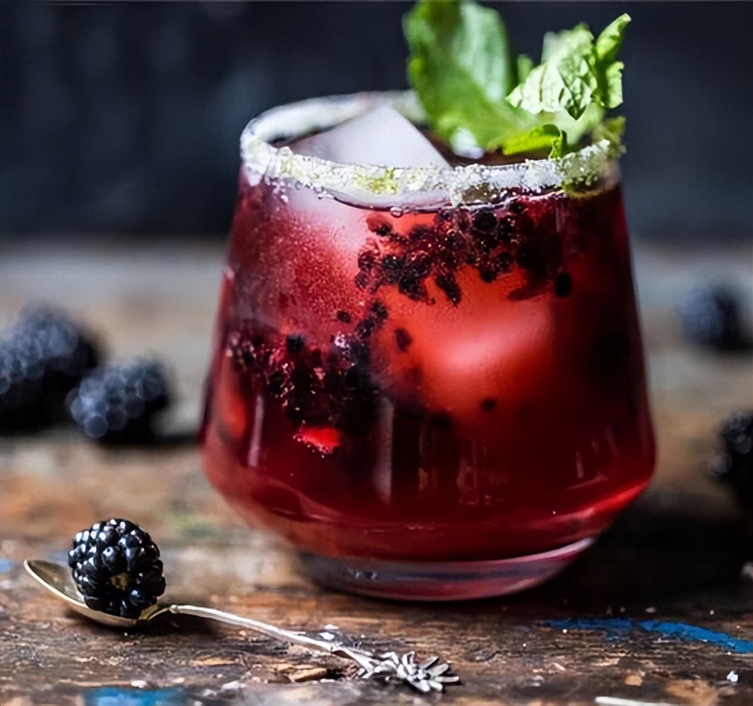 Easy Homemade Berry Gin Cocktail - iNEWS