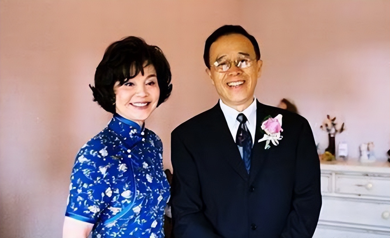 Gui Yalei and his family immigrated to the United States. They seldom ...