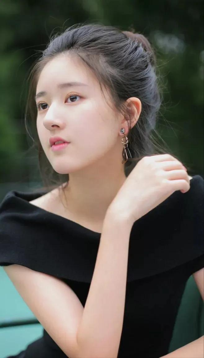 Heartthrob Zhao Lusi Photo Album - iNEWS