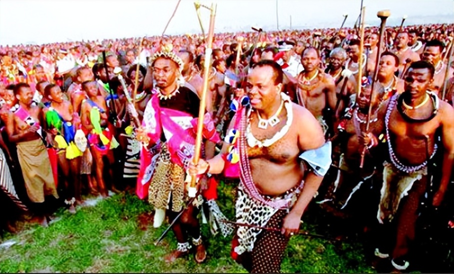 Animal skin shawls, unique identity and traditional rituals in ...