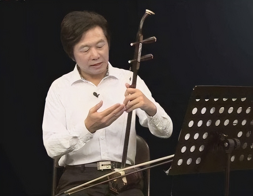 Playing Techniques of Erhu Solo "Taohuawu" - iNEWS