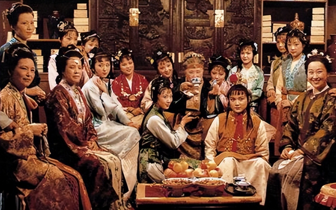 There was no toilet paper in ancient times. What did they use to wipe ...