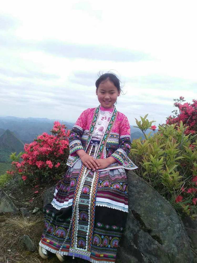 In spring, go to Douhongpo, the highest peak in Baise Longlin, to see ...