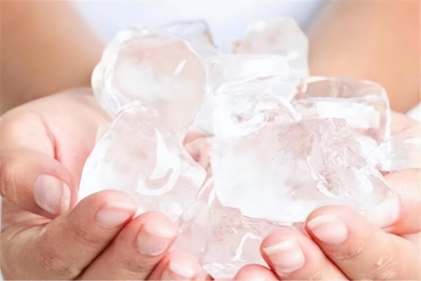 What are the benefits of applying ice to the face, and how to do it the ...
