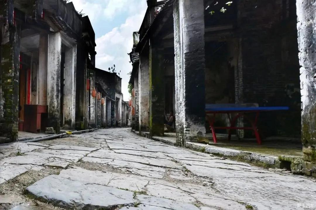 compliment the guest - iNEWS