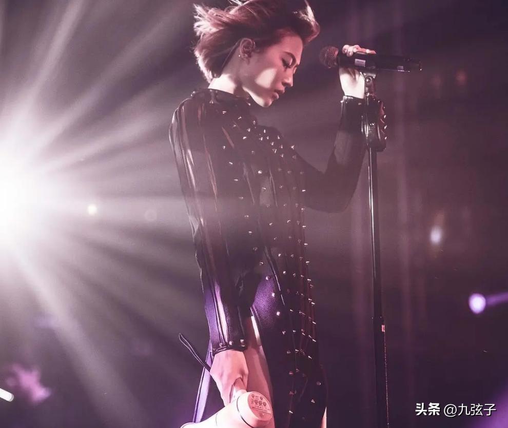 "Notorious" Lian Shiya: I have to walk on the road I chose, "on my ...