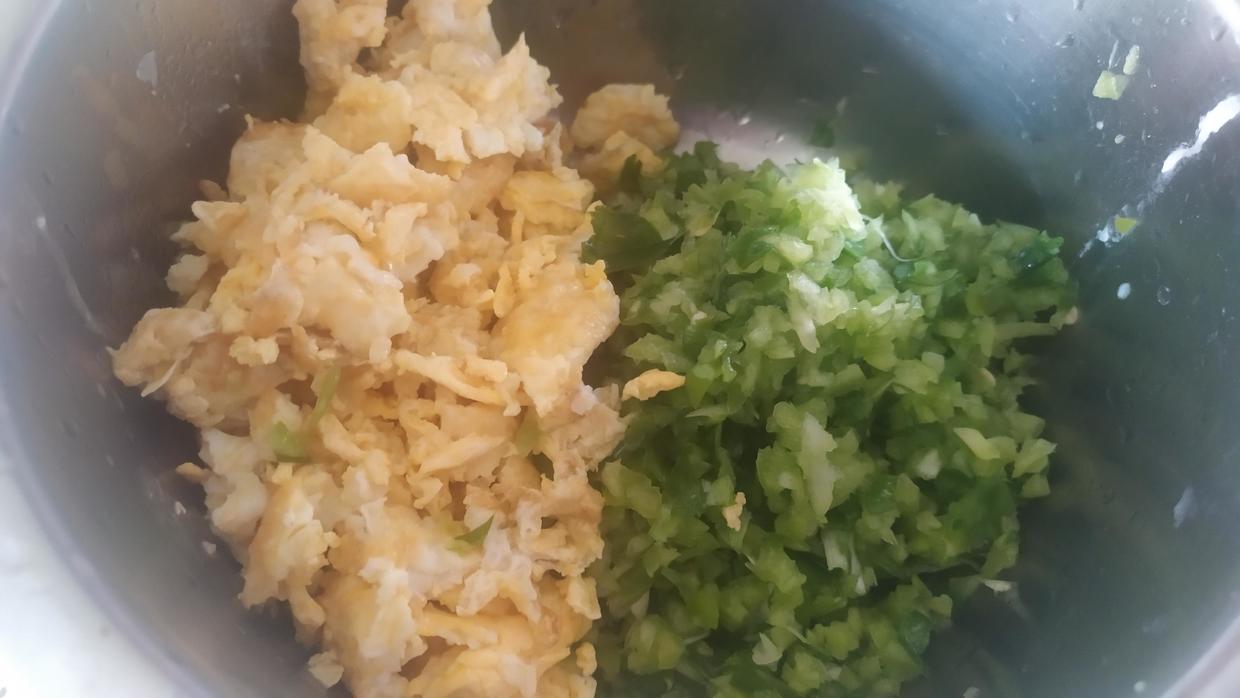 Vegetable python, fry a layer of crispy skin in a pan, the taste is ...