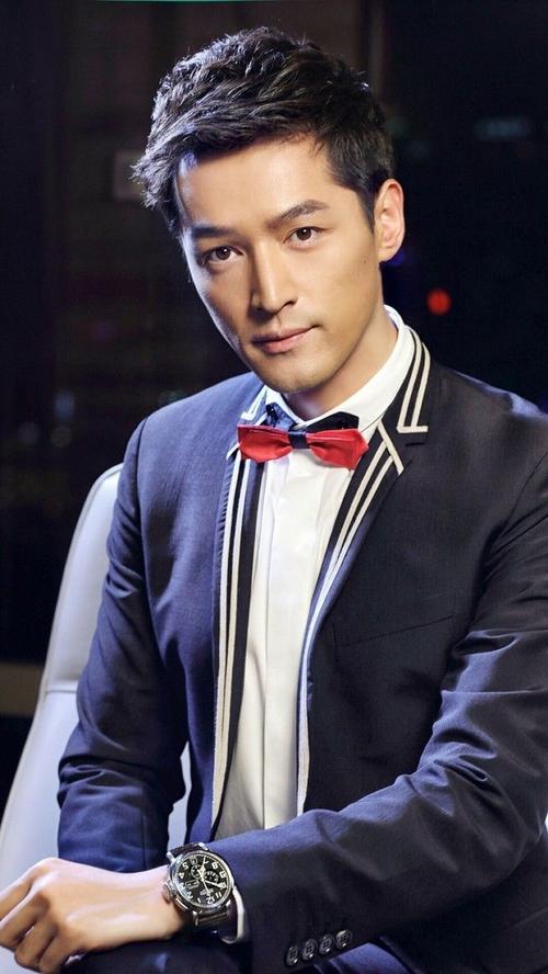 Hu Ge's wife recovered amazingly after giving birth, she was slender ...