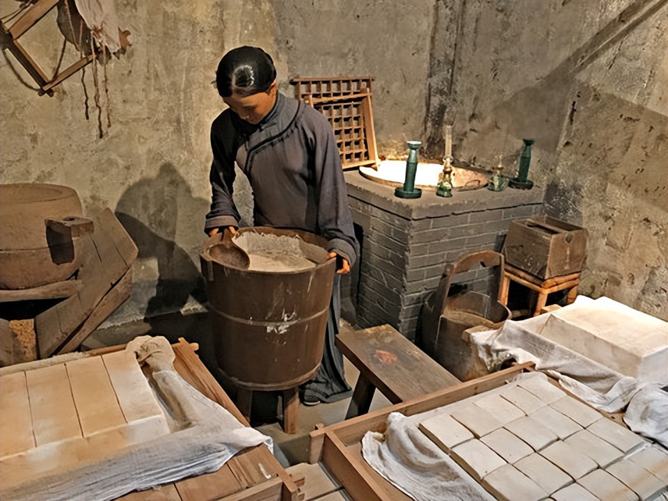 The first Chinese gang, the Fuqing Gang, brutally swept the Japanese ...