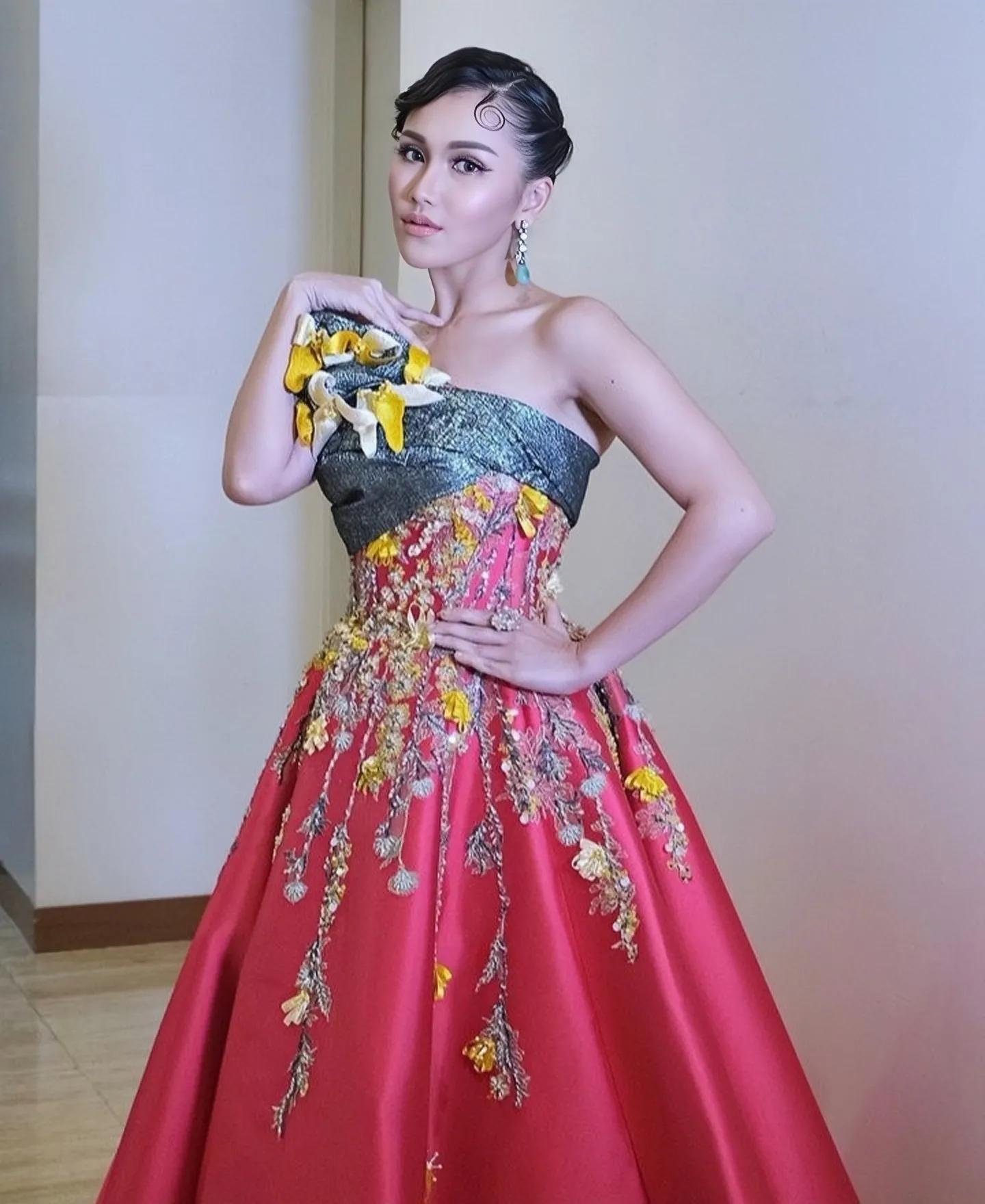 Nine Indonesian beauties on INS, which one do you think is the most ...