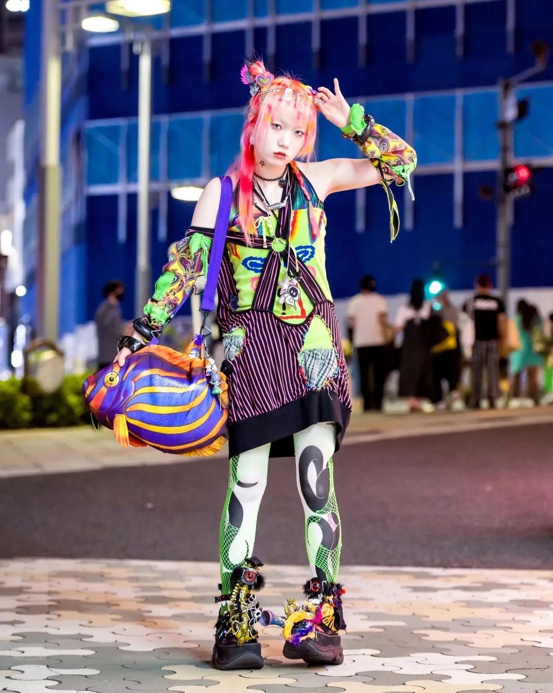 Tokyo Fashion Week Street Shooting Models for Early Autumn Dressing - iNEWS