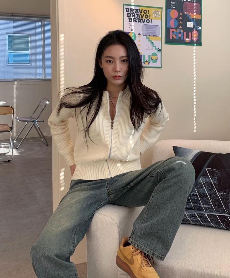 The cool ns fashion blogger seonhye looks domineering lady minimalist ...
