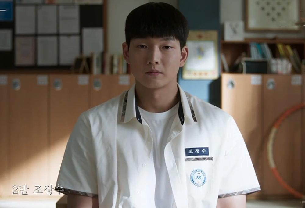 The male protagonist of "After-school War Activities" has no sense of ...