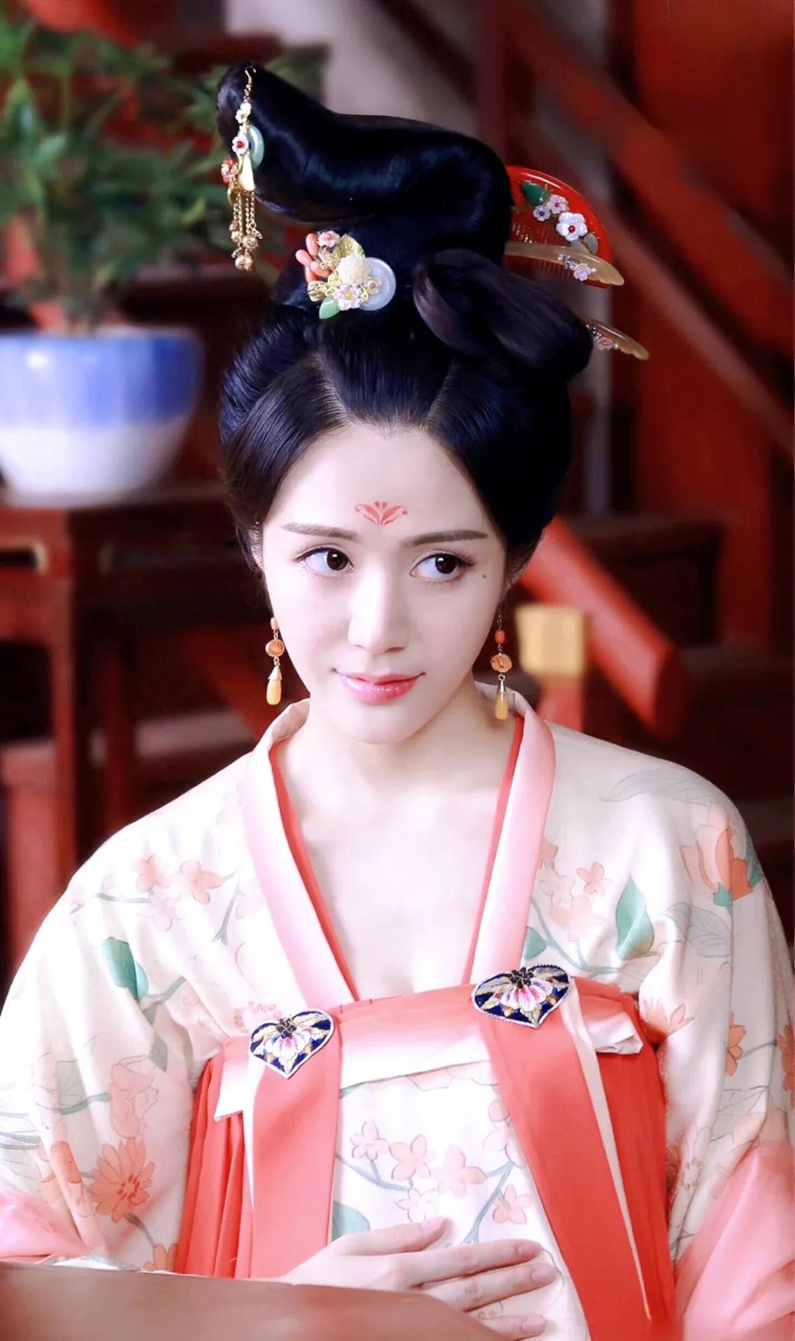 Cui Caiping in "Glory of the Tang Dynasty" has an outstanding ...