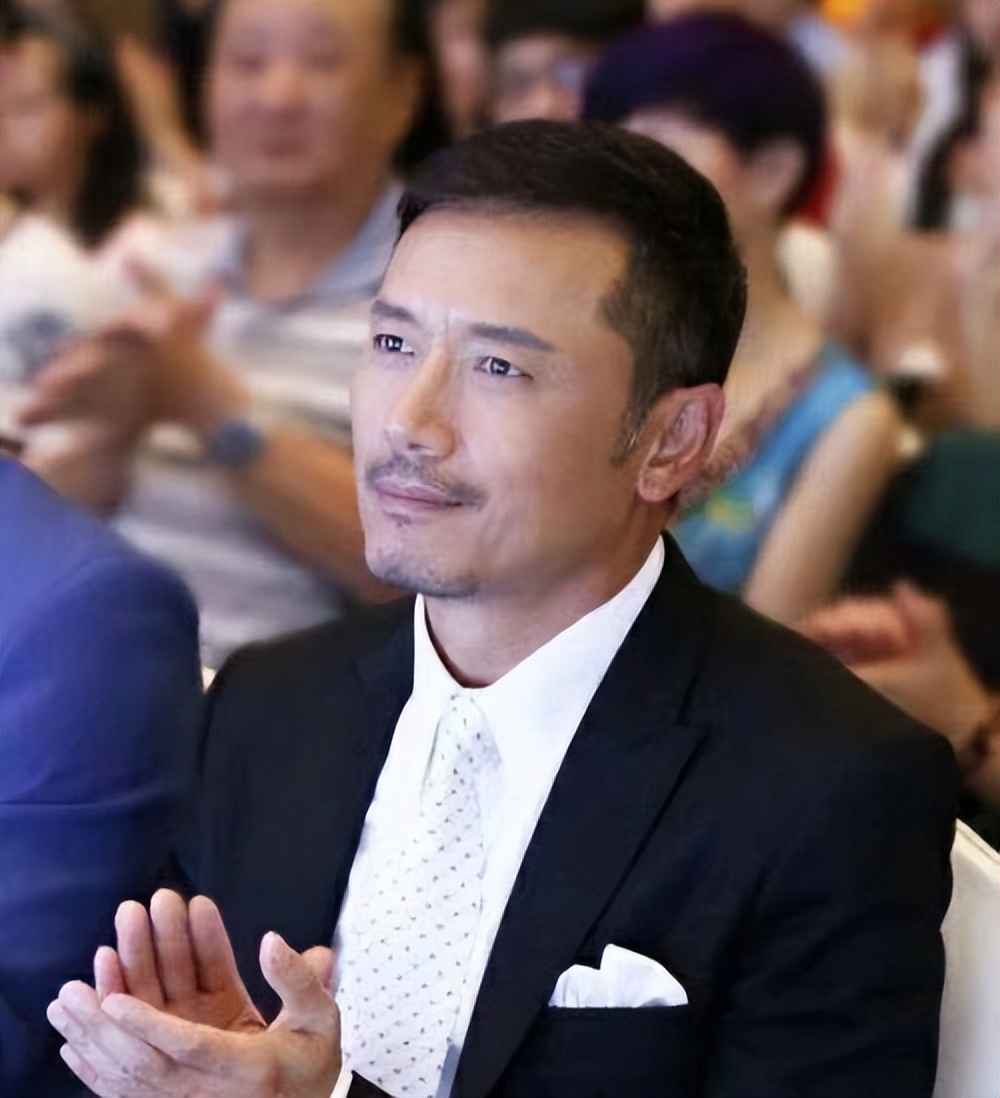 The birthday of the 66-year-old Miao Hong Kong star, Huang Rihua, Alan ...