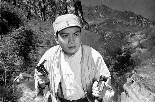 Old film actors who could still show their faces and film during the ...