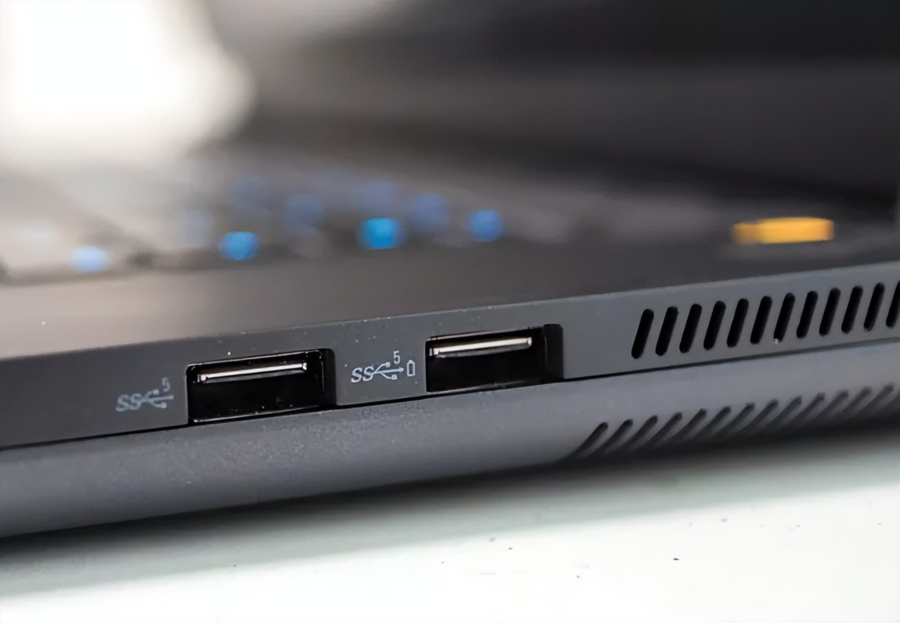Alienware m17 R5 review: Has the best mechanical keyboard in a laptop ...