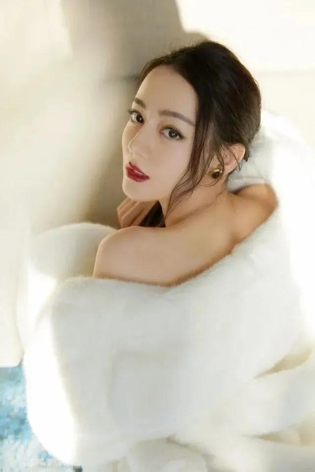 The entertainment industry broke the news: Di Lieba, Gong Jun, Yang Zi ...