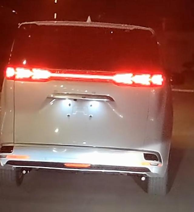The self-weight is 3 tons, and the BYD Denza D9 pure electric version ...