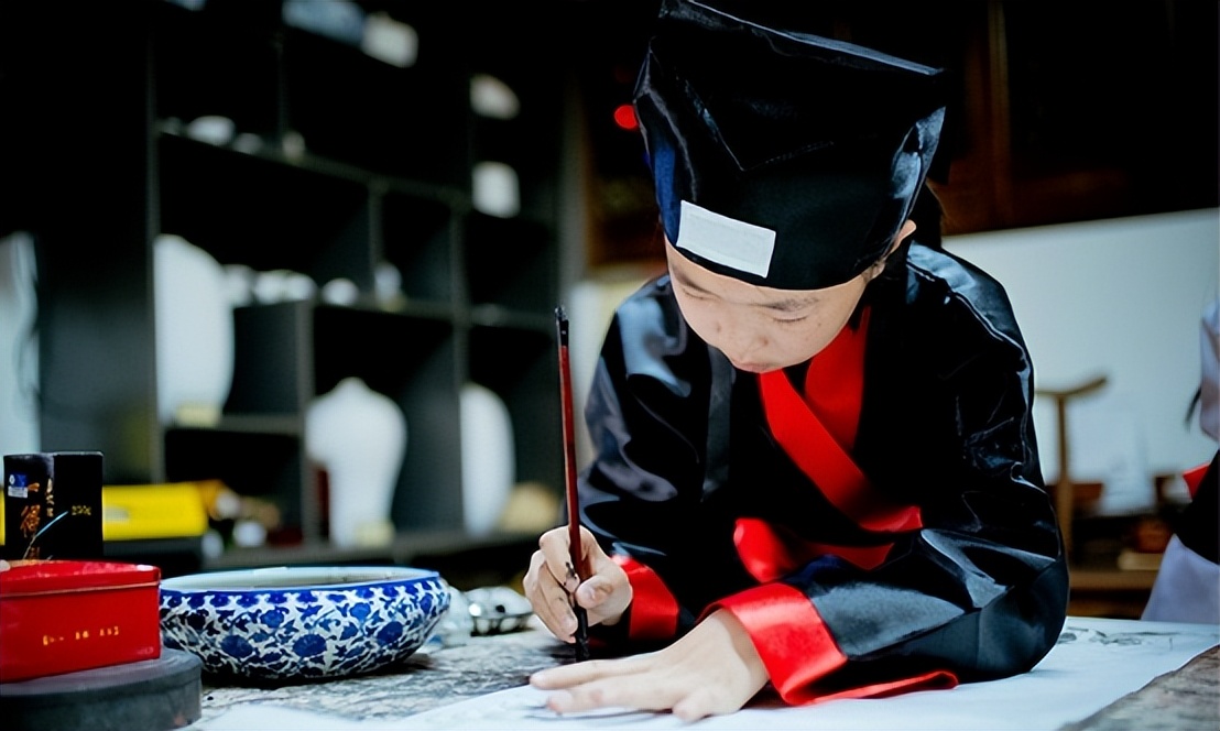 Calligraphy education in the Han Dynasty is a kind of traditional ...
