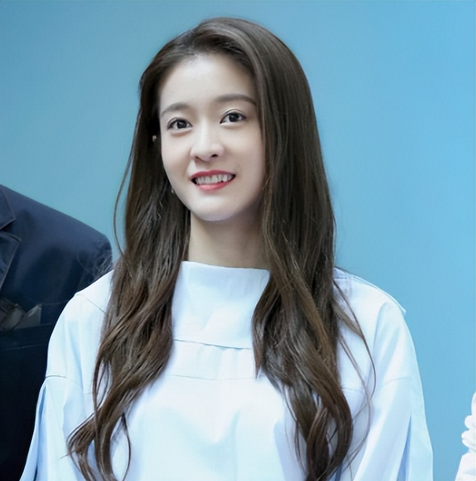 Zhang Xue's new relationship was exposed. She lived with a 28-year-old ...