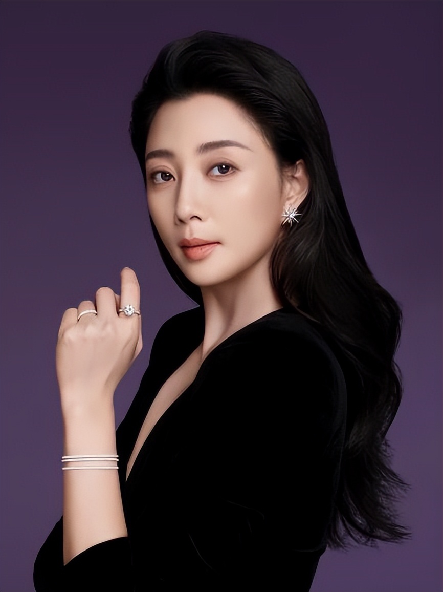 Pursuit stems from love, the ultimate stems from light, Yin Tao and ...