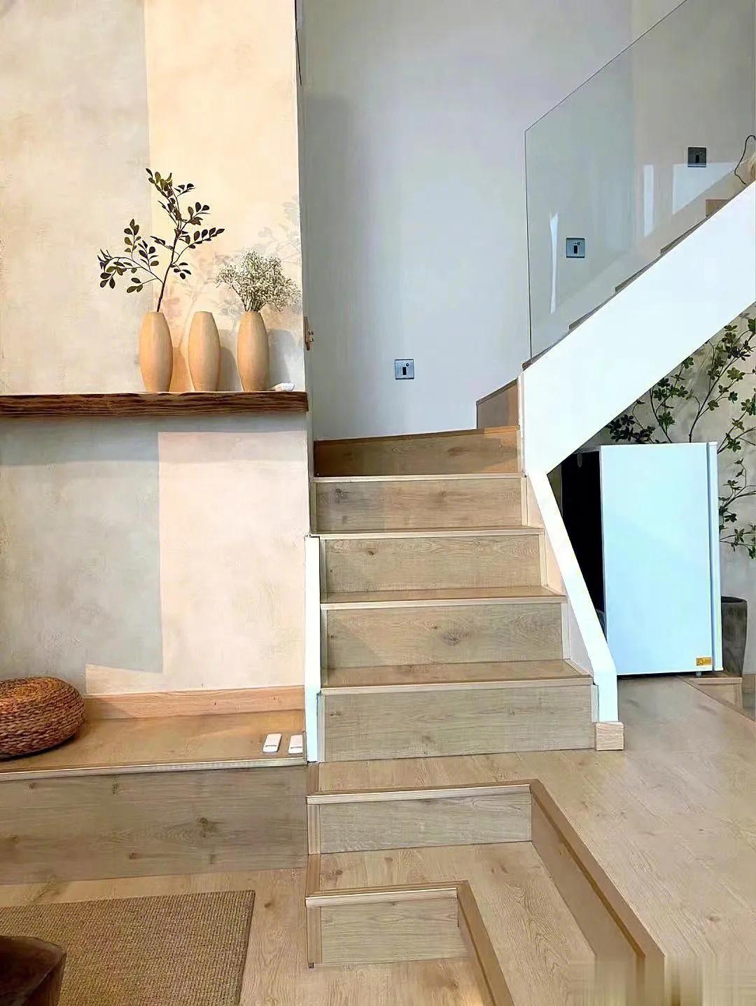 It is also very happy to live in the 41-square-meter loft apartment ...