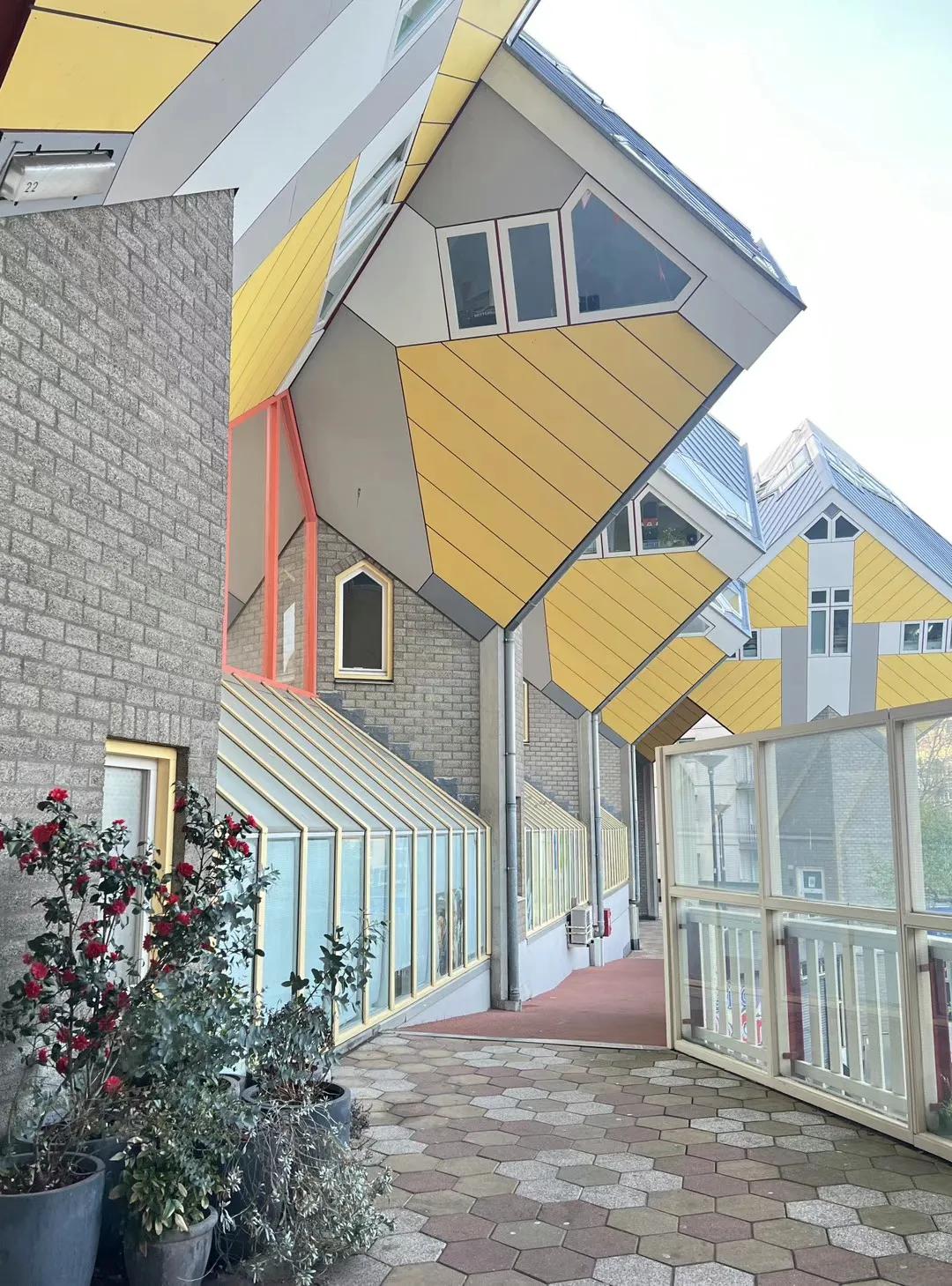 "Travel to Europe" XV. Strange Houses in Rotterdam - iNEWS