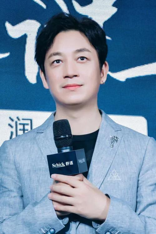 Character History Pan Yueming: On the one hand, he is a fringe person ...