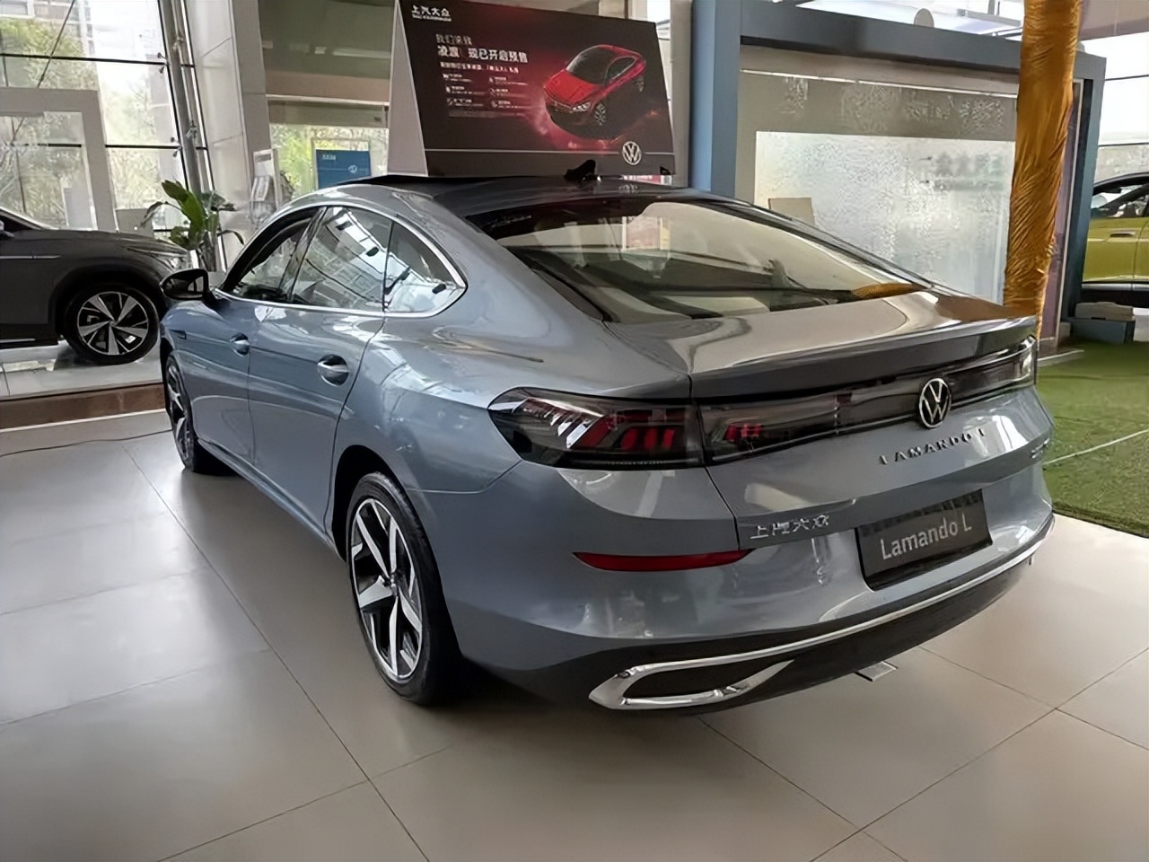 "Spicy Mantou" is spicy enough!Lingdu L real shot, big sliding back ...