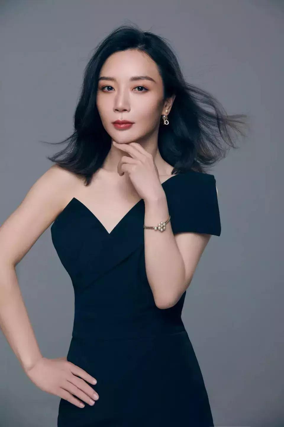 Jiangxi rural woman, became a billionaire sister at the age of 35 and ...