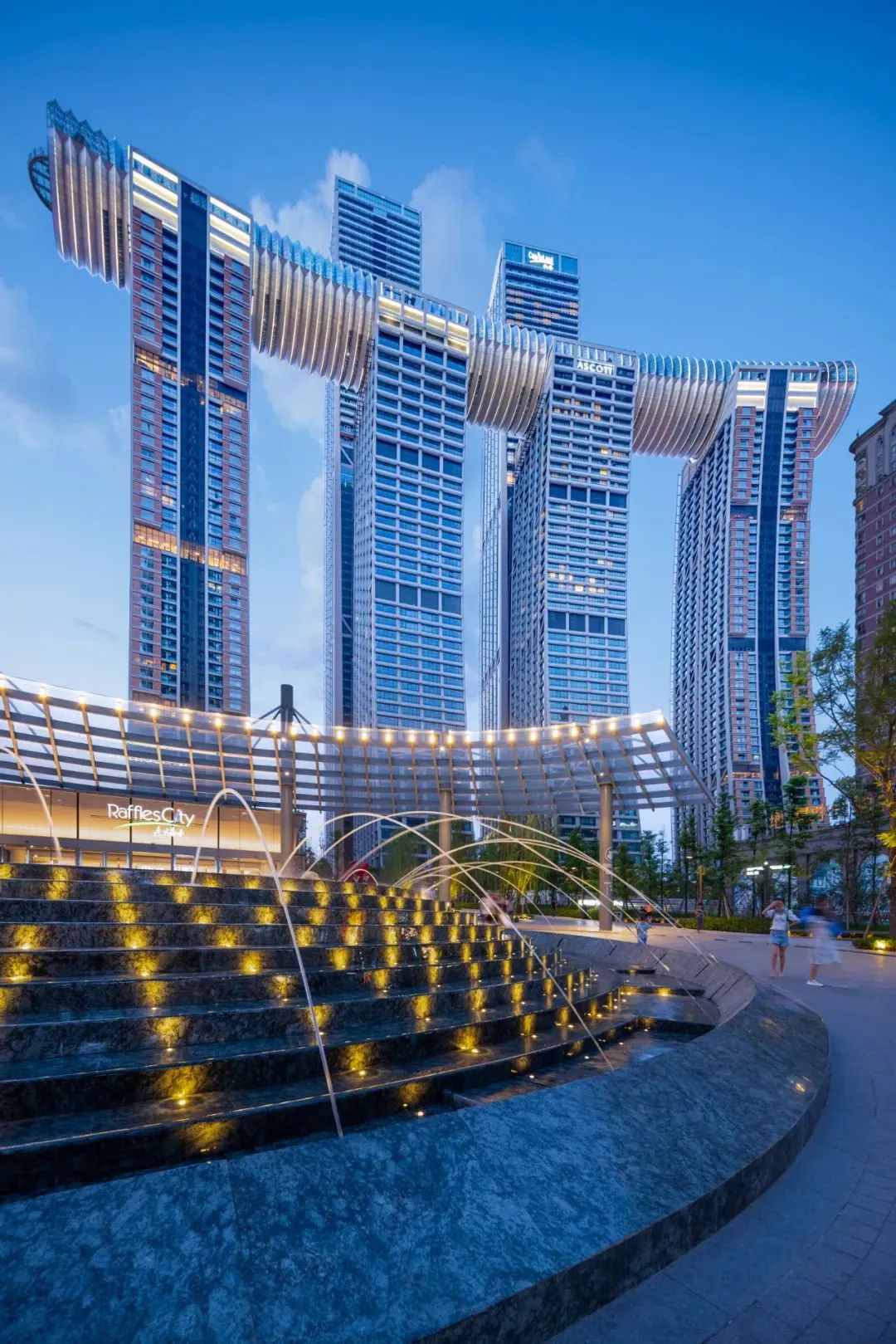 Very architectural and really not "long" - iMedia