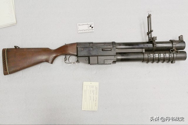 Enlarged version of the pump-action shotgun, the US "China Lake ...