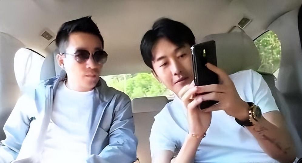 Wang Xiaofei's friend reveals Little S's marriage status and reveals that all her savings are in ...