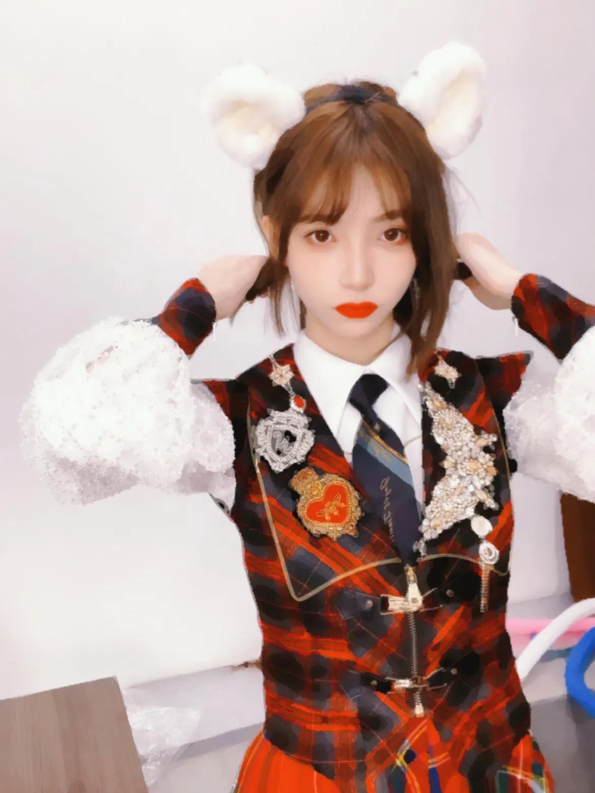 Find her to act, Zhang Run is too suitable for a girl idol - iNEWS