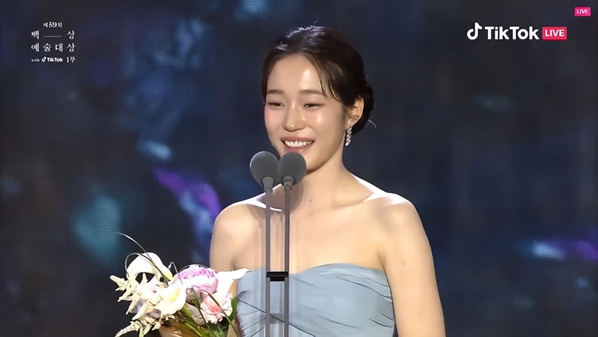 Baeksang/Park Jinyoung wins male newcomer "Queen" Xie Jinhuixiu: Senior ...