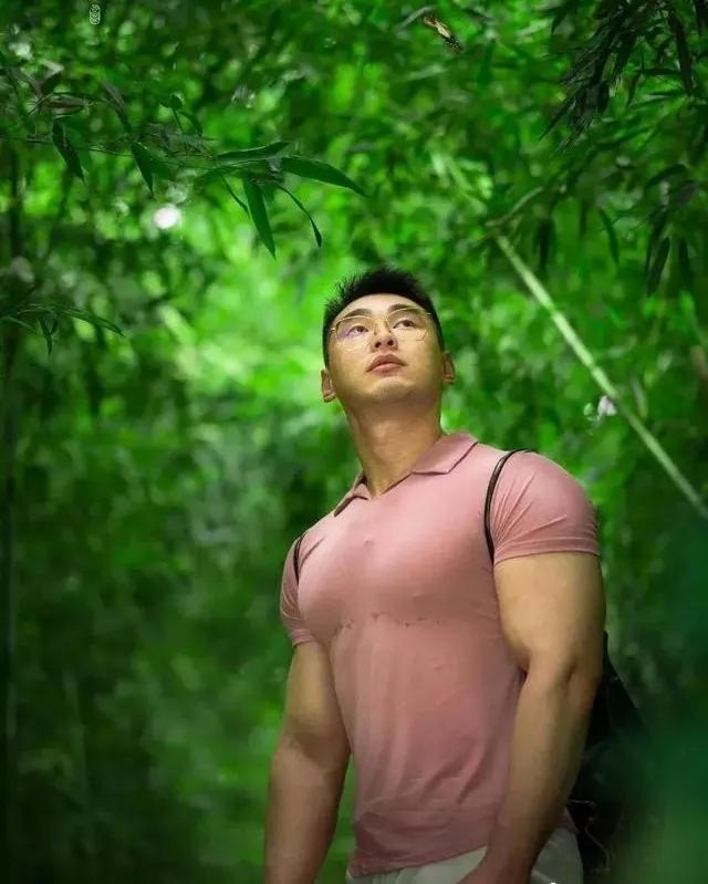 What is the standard of high-quality handsome men? - iNEWS