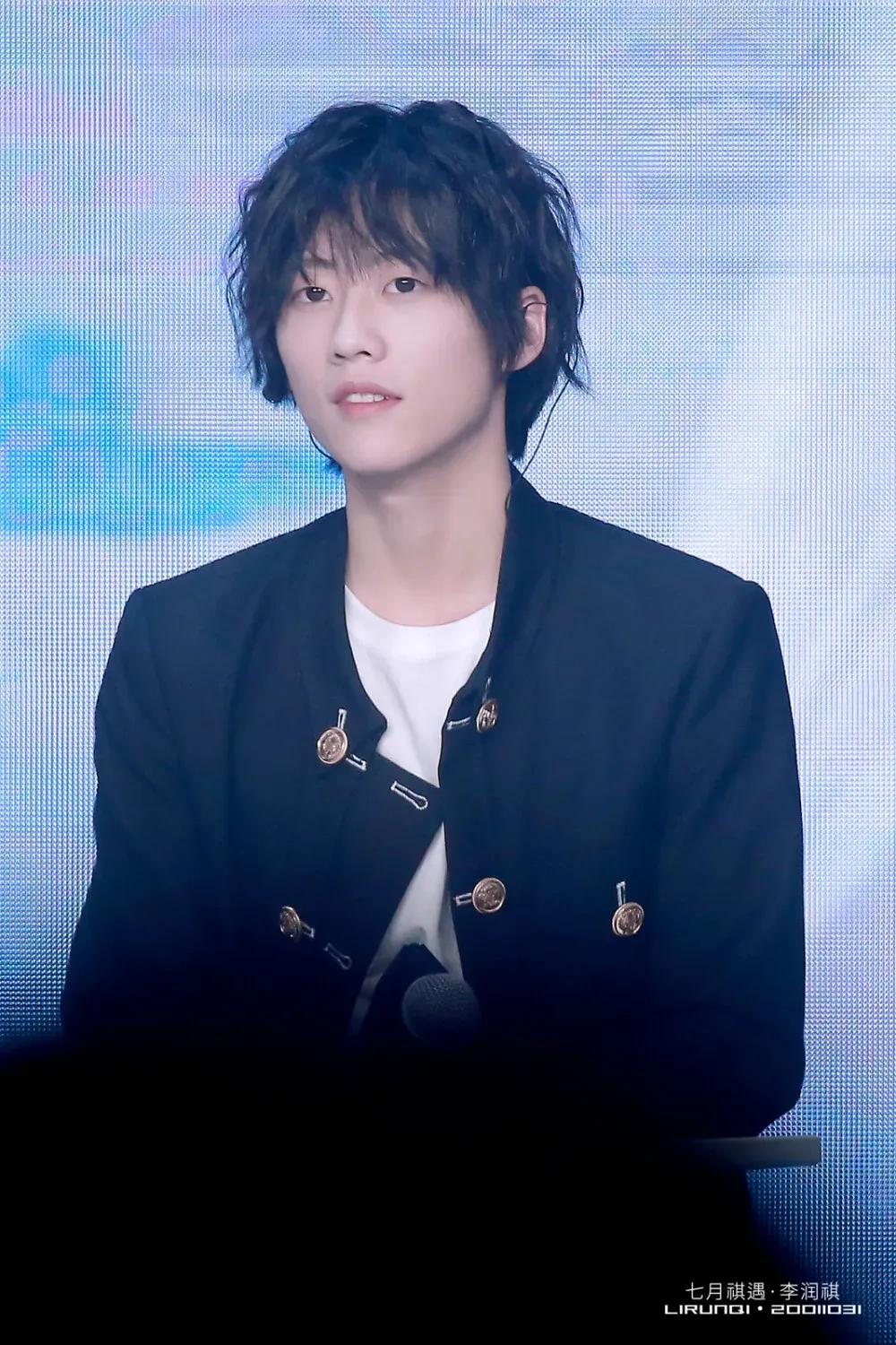 The outside world speculates about Li Runqi's relationship status, but ...