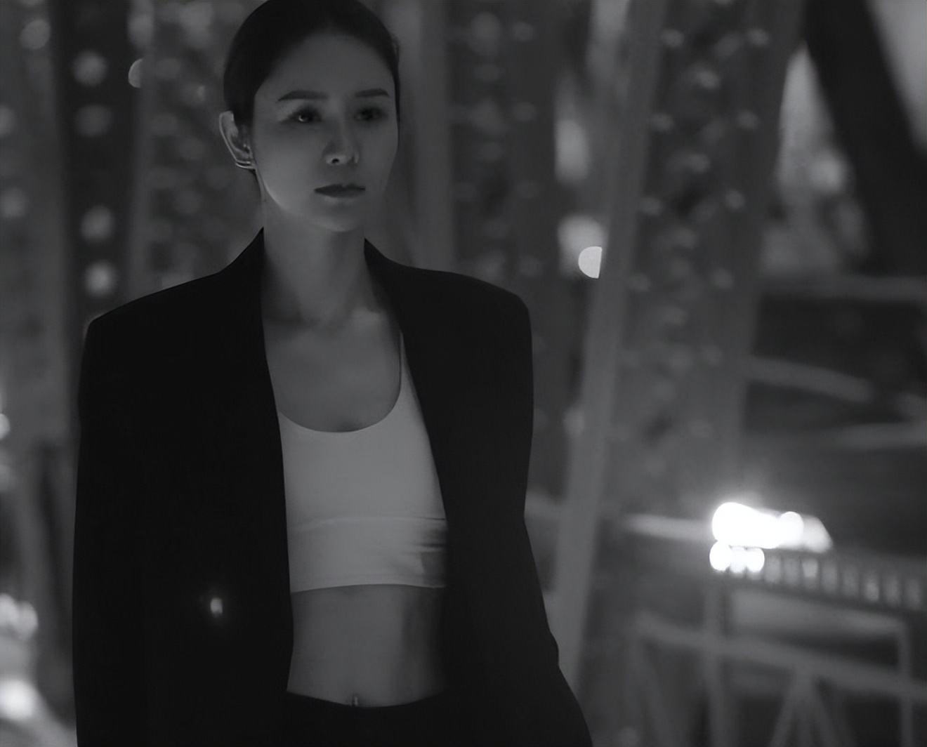 Zhang Xinyue posted black and white blockbusters, was criticized for ...