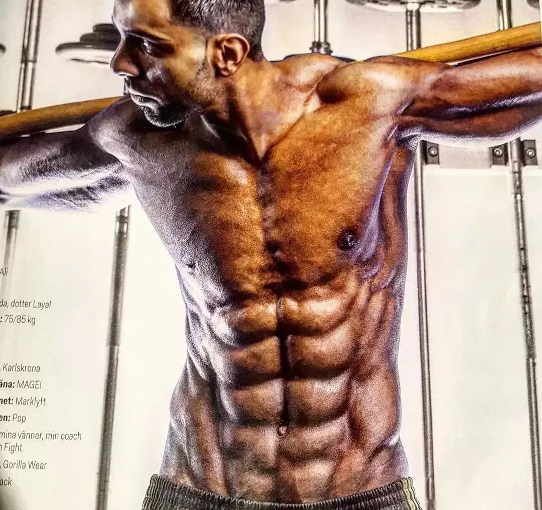 Can you believe a man with 10-pack abs? - iNEWS